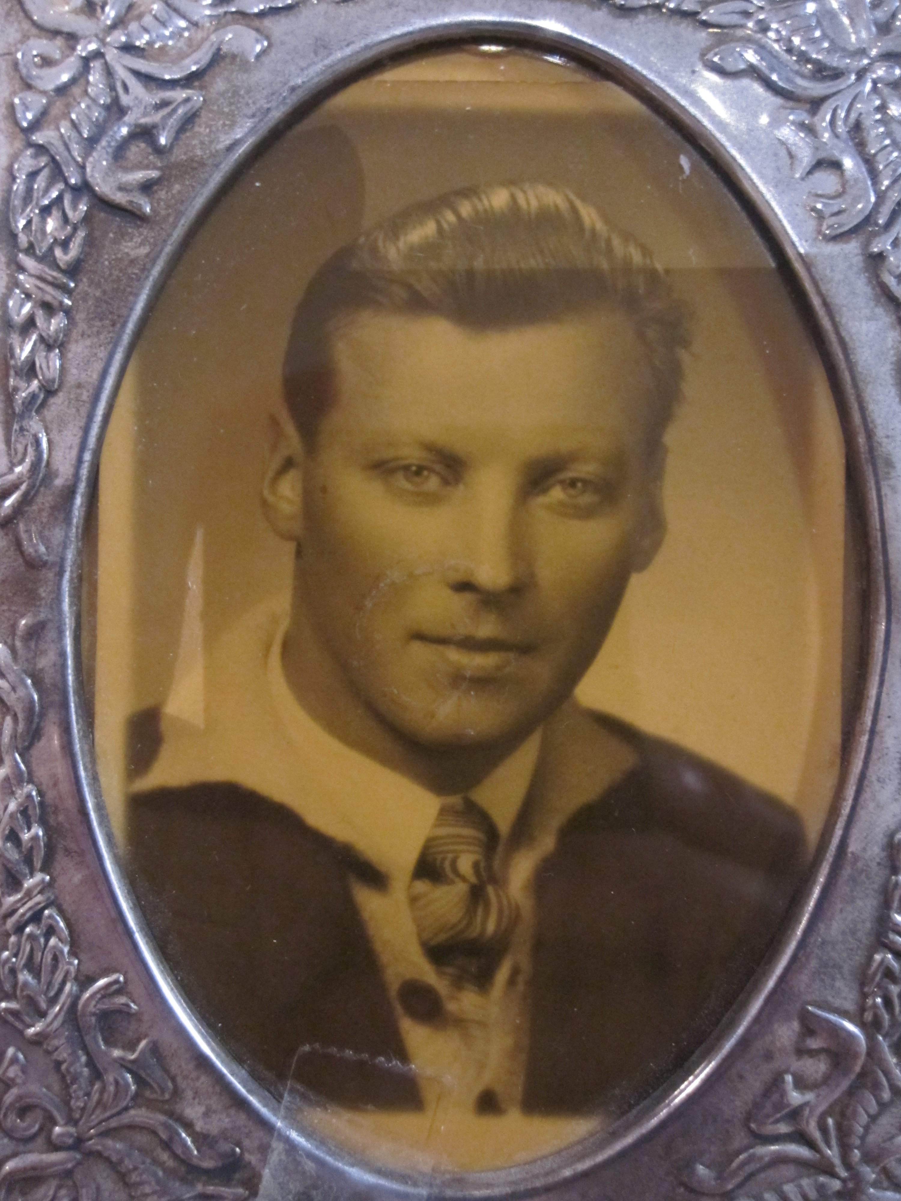 Sotapolku.fi - Linna, Leo Lauri Bernhard